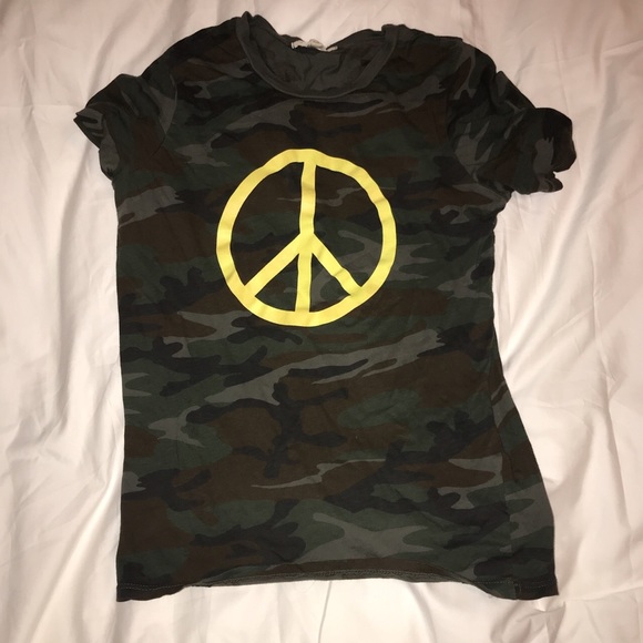Urban Outfitters | Tops | Urban Outfitters Camo Peace Sign T Shirt ...